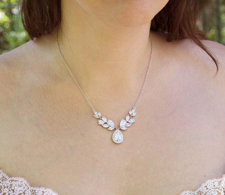 Collier mariage cristal diamanté, création originale de bijoux