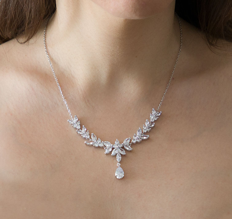 Collier mariage cristal création originale diamantée "Ophélie"